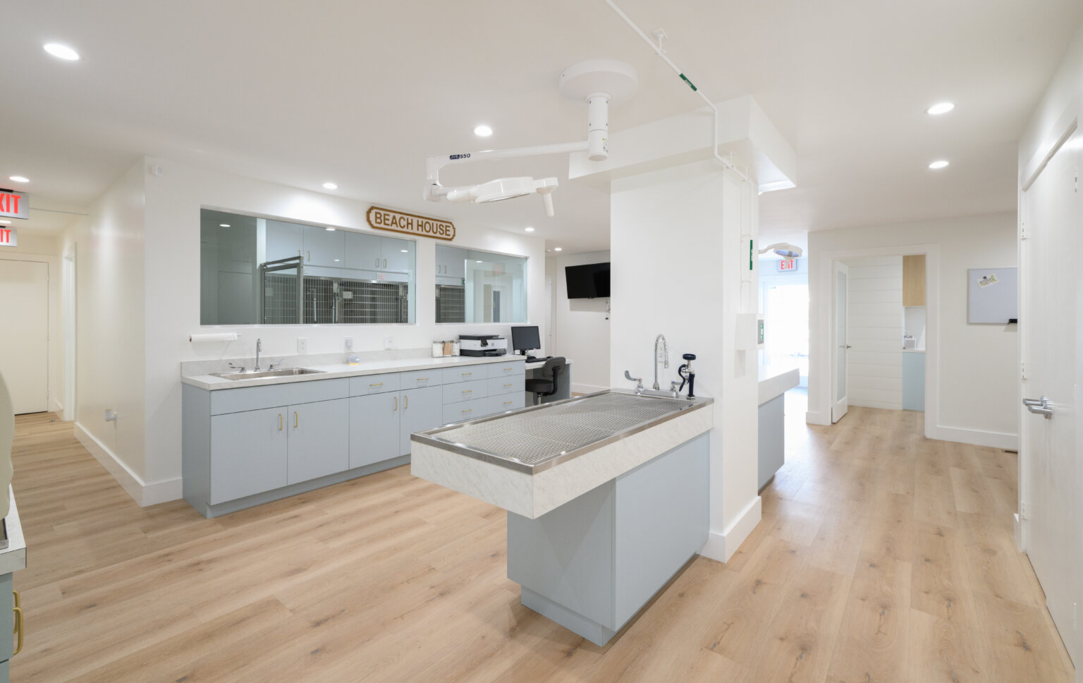 A Modern Approach To Vet Care | About The Beach House Vet in Tequesta ...